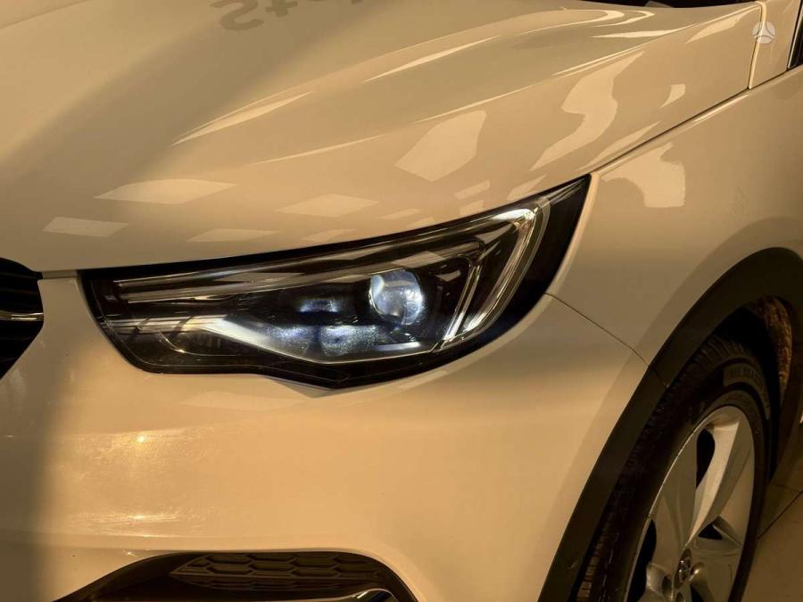 White Opel Grandland X 2018 in Vilnius, with an engine capacity of 1.56 L and mileage of 133 thousand km for 12500 €, photo 4 on AUTOMOTO.COM.LV