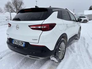 White Opel Grandland X 2018 in Taurage, with an engine capacity of 1.20 L and mileage of 95 thousand km for 9700 €, photo 5 on AUTOMOTO.COM.LV