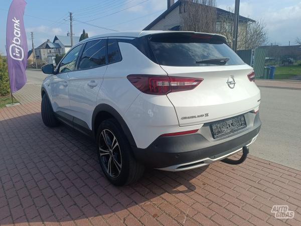 White Opel Grandland X 2018 in Kaunas, with an engine capacity of 1.60 L and mileage of 178 thousand km for 11800 €, photo 2 on AUTOMOTO.COM.LV