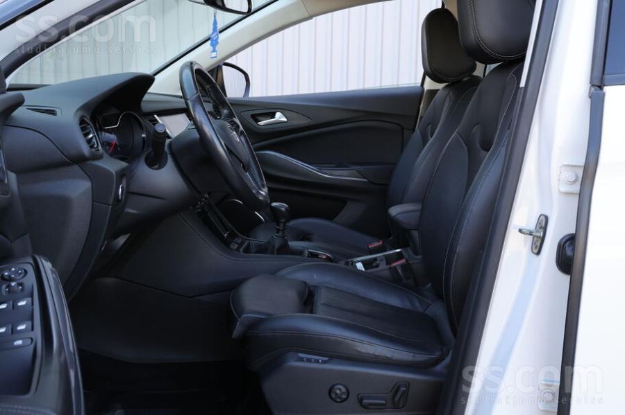 White Opel Grandland X 2018 in Tukums, with an engine capacity of 1.50 L and mileage of 188 thousand km for 10500 €, photo 13 on AUTOMOTO.COM.LV