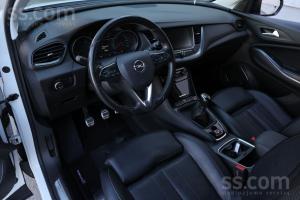 White Opel Grandland X 2018 in Tukums, with an engine capacity of 1.50 L and mileage of 188 thousand km for 10500 €, photo 16 on AUTOMOTO.COM.LV