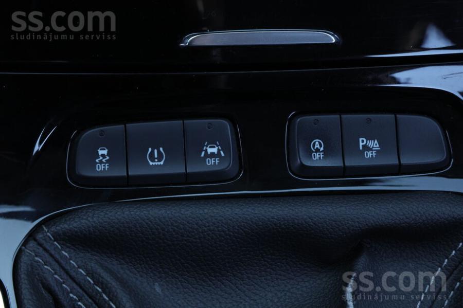 White Opel Grandland X 2018 in Tukums, with an engine capacity of 1.50 L and mileage of 188 thousand km for 10500 €, photo 21 on AUTOMOTO.COM.LV