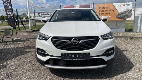 White Opel Grandland X 2018 in Marijampole, with an engine capacity of 1.60 L and mileage of 180 thousand km for 11690 €, photo 2 on AUTOMOTO.COM.LV