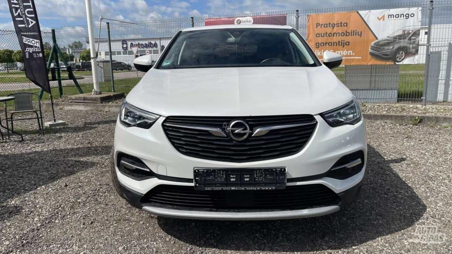 White Opel Grandland X 2018 in Marijampole, with an engine capacity of 1.60 L and mileage of 180 thousand km for 11690 €, photo 3 on AUTOMOTO.COM.LV