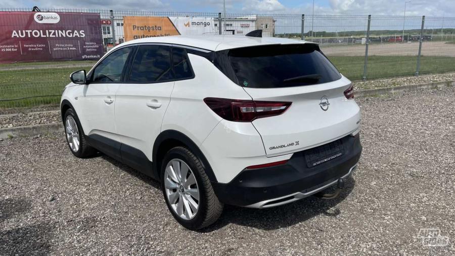 White Opel Grandland X 2018 in Marijampole, with an engine capacity of 1.60 L and mileage of 180 thousand km for 11690 €, photo 11 on AUTOMOTO.COM.LV