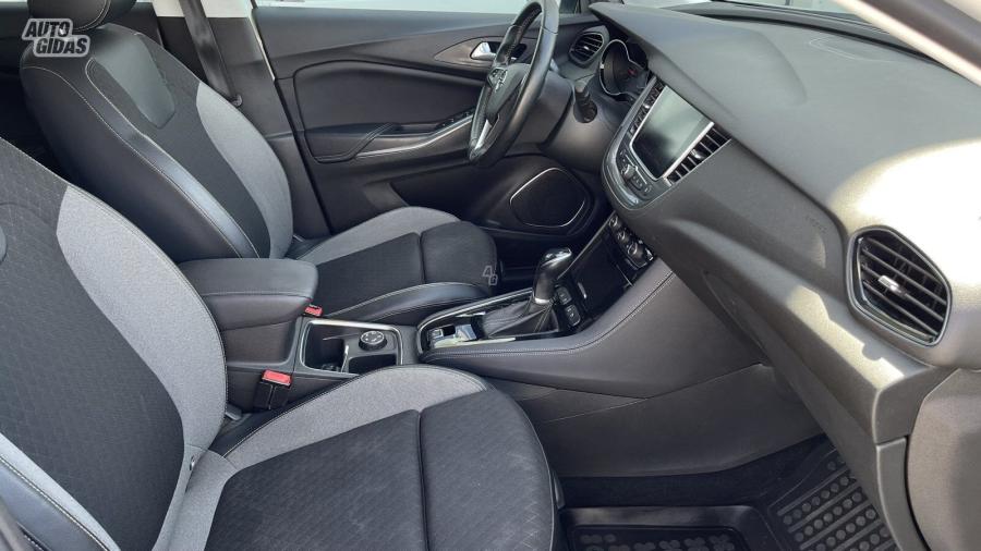 White Opel Grandland X 2018 in Marijampole, with an engine capacity of 1.60 L and mileage of 180 thousand km for 11690 €, photo 15 on AUTOMOTO.COM.LV