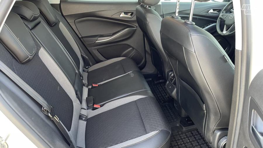 White Opel Grandland X 2018 in Marijampole, with an engine capacity of 1.60 L and mileage of 180 thousand km for 11690 €, photo 17 on AUTOMOTO.COM.LV