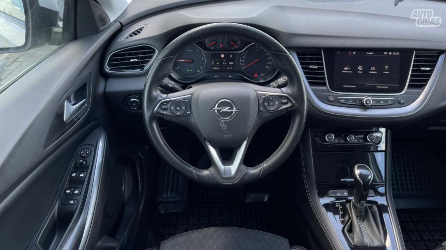 White Opel Grandland X 2018 in Marijampole, with an engine capacity of 1.60 L and mileage of 180 thousand km for 11690 €, photo 28 on AUTOMOTO.COM.LV