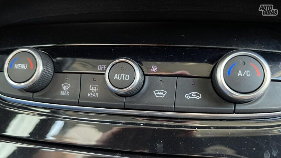 White Opel Grandland X 2018 in Marijampole, with an engine capacity of 1.60 L and mileage of 180 thousand km for 11690 €, photo 29 on AUTOMOTO.COM.LV