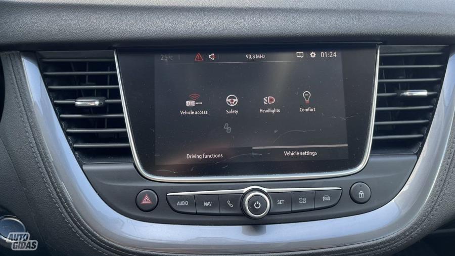 White Opel Grandland X 2018 in Marijampole, with an engine capacity of 1.60 L and mileage of 180 thousand km for 11690 €, photo 34 on AUTOMOTO.COM.LV