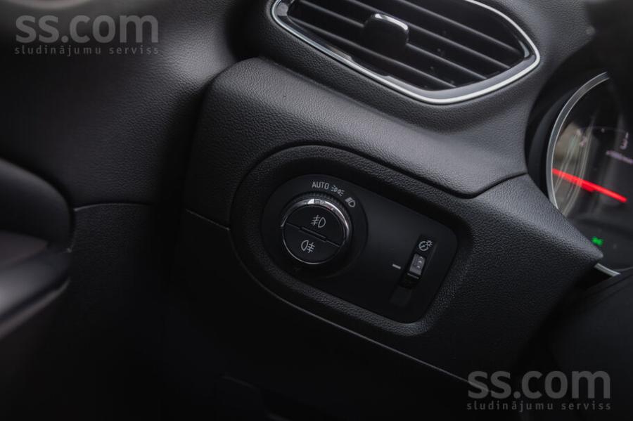 Balts Opel Grandland X 2018 Tukums, ar dzinēja tilpumu 1.60 L un nobraukumu 163 tūkst. km par 12490 €, foto 31 vietnē AUTOMOTO.COM.LV