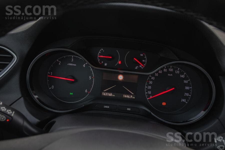 Balts Opel Grandland X 2018 Tukums, ar dzinēja tilpumu 1.60 L un nobraukumu 163 tūkst. km par 12490 €, foto 33 vietnē AUTOMOTO.COM.LV