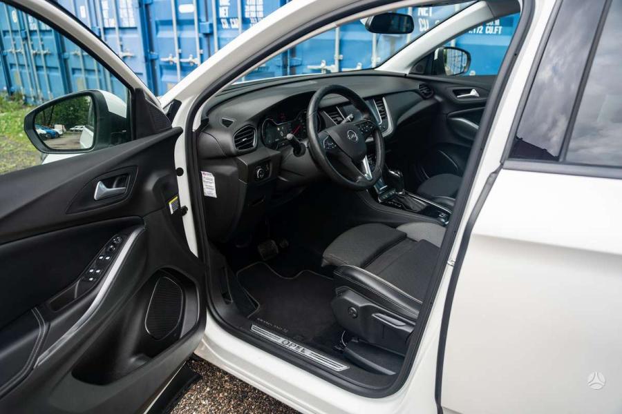 Balts Opel Grandland X 2018 Viļņa, ar dzinēja tilpumu 1.20 L un nobraukumu 190 tūkst. km par 9900 €, foto 12 vietnē AUTOMOTO.COM.LV