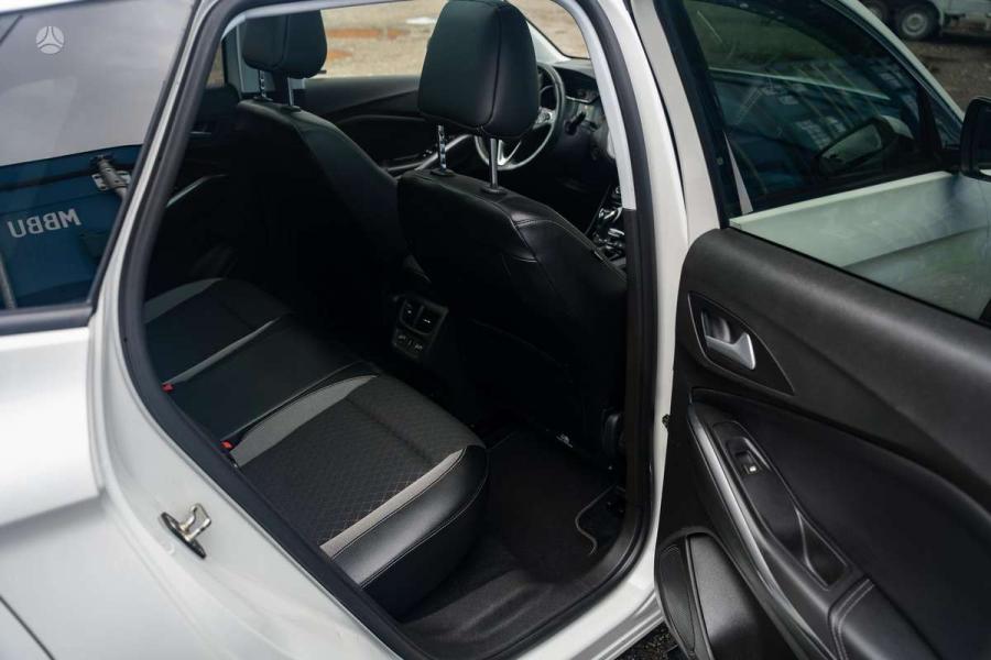 Balts Opel Grandland X 2018 Viļņa, ar dzinēja tilpumu 1.20 L un nobraukumu 190 tūkst. km par 9900 €, foto 15 vietnē AUTOMOTO.COM.LV