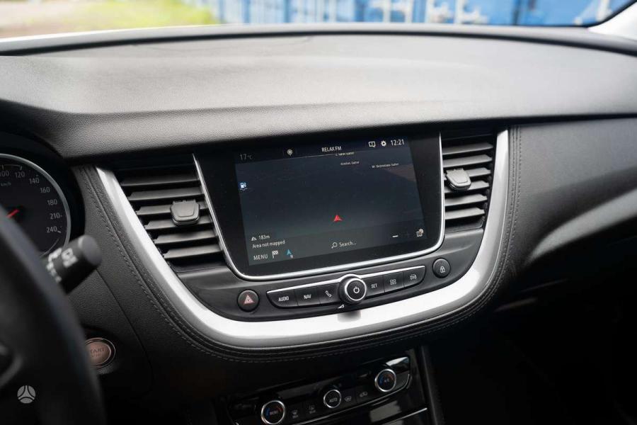 Balts Opel Grandland X 2018 Viļņa, ar dzinēja tilpumu 1.20 L un nobraukumu 190 tūkst. km par 9900 €, foto 17 vietnē AUTOMOTO.COM.LV