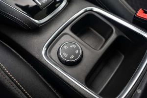 Balts Opel Grandland X 2018 Viļņa, ar dzinēja tilpumu 1.20 L un nobraukumu 190 tūkst. km par 9900 €, foto 23 vietnē AUTOMOTO.COM.LV
