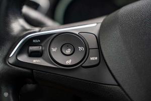 Balts Opel Grandland X 2018 Viļņa, ar dzinēja tilpumu 1.20 L un nobraukumu 190 tūkst. km par 9900 €, foto 24 vietnē AUTOMOTO.COM.LV