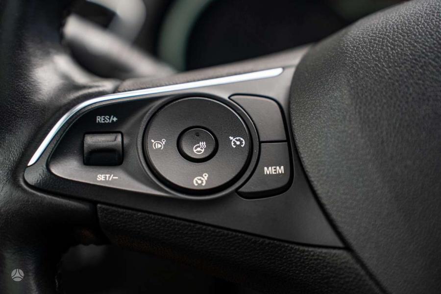 Balts Opel Grandland X 2018 Viļņa, ar dzinēja tilpumu 1.20 L un nobraukumu 190 tūkst. km par 9900 €, foto 24 vietnē AUTOMOTO.COM.LV