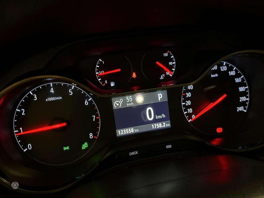 Белый Опель Grandland X 2018 в Мариямполе, объемом двигателя 1.20 л и пробегом 123 тыс. км за 10750 €, фото 11 на AUTOMOTO.COM.LV