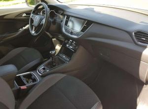 Balts Opel Grandland X 2018 Šauļi, ar dzinēja tilpumu 1.20 L un nobraukumu 89 tūkst. km par 8900 €, foto 10 vietnē AUTOMOTO.COM.LV