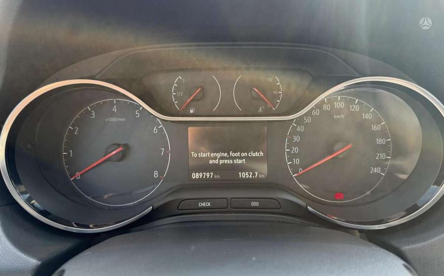 Balts Opel Grandland X 2018 Šauļi, ar dzinēja tilpumu 1.20 L un nobraukumu 89 tūkst. km par 8900 €, foto 25 vietnē AUTOMOTO.COM.LV