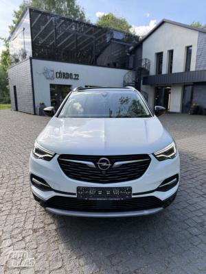 Balts Opel Grandland X 2018 Panevēža, ar dzinēja tilpumu 1.20 L un nobraukumu 159 tūkst. km par 10300 €, foto 4 vietnē AUTOMOTO.COM.LV