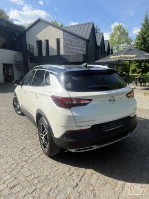 Balts Opel Grandland X 2018 Panevēža, ar dzinēja tilpumu 1.20 L un nobraukumu 159 tūkst. km par 10300 €, foto 12 vietnē AUTOMOTO.COM.LV
