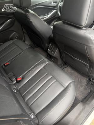 Balts Opel Grandland X 2018 Panevēža, ar dzinēja tilpumu 1.20 L un nobraukumu 159 tūkst. km par 10300 €, foto 17 vietnē AUTOMOTO.COM.LV