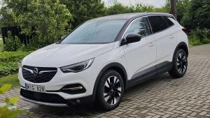 Белый Опель Grandland X 2018 в Тракай, объемом двигателя 1.56 л и пробегом 199 тыс. км за 11600 €, фото  на AUTOMOTO.COM.LV