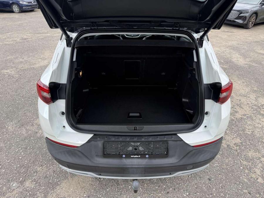 Белый Опель Grandland X 2018 в Алитус, объемом двигателя 1.20 л и пробегом 121 тыс. км за 8450 €, фото 11 на AUTOMOTO.COM.LV