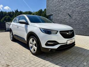 Белый Опель Grandland X 2018 в Таураге, объемом двигателя 1.56 л и пробегом 191 тыс. км за 9800 €, фото  на AUTOMOTO.COM.LV