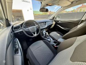 Белый Опель Grandland X 2018 в Таураге, объемом двигателя 1.56 л и пробегом 191 тыс. км за 9800 €, фото 12 на AUTOMOTO.COM.LV