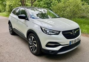 White Opel Grandland X 2018 in Taurage, with an engine capacity of 2.00 L and mileage of 258 thousand km for 11800 €, photo 6 on AUTOMOTO.COM.LV