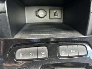 White Opel Grandland X 2018 in Taurage, with an engine capacity of 2.00 L and mileage of 258 thousand km for 11800 €, photo 17 on AUTOMOTO.COM.LV