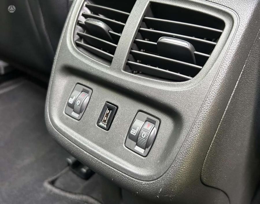 White Opel Grandland X 2018 in Taurage, with an engine capacity of 2.00 L and mileage of 258 thousand km for 11800 €, photo 20 on AUTOMOTO.COM.LV