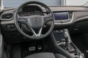 Balts Opel Grandland X 2018 Kauņa, ar dzinēja tilpumu 1.56 L un nobraukumu 250 tūkst. km par 10999 €, foto 26 vietnē AUTOMOTO.COM.LV
