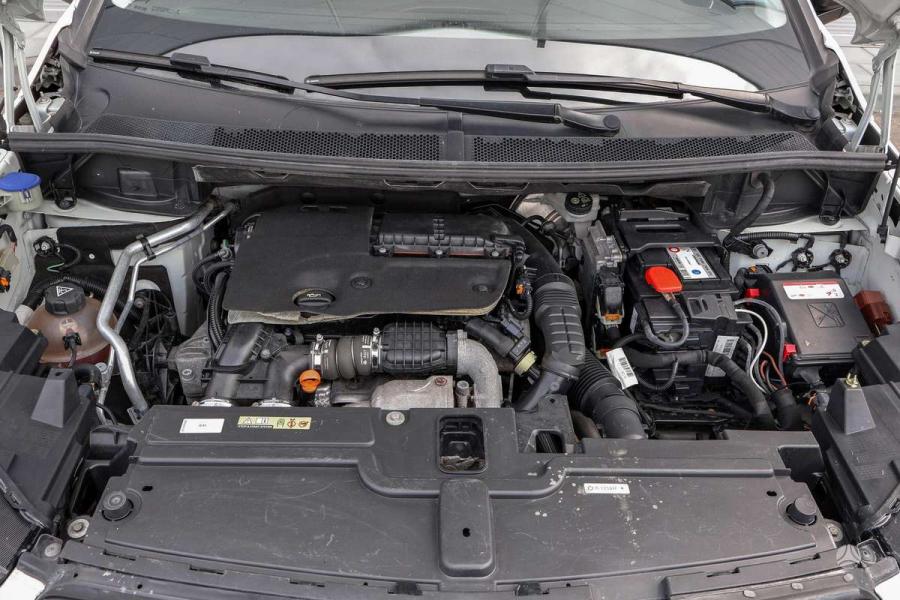 Balts Opel Grandland X 2018 Kauņa, ar dzinēja tilpumu 1.56 L un nobraukumu 250 tūkst. km par 10999 €, foto 52 vietnē AUTOMOTO.COM.LV