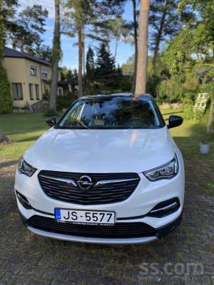 White Opel Grandland X 2018 in Riga, with an engine capacity of 1.60 L and mileage of 77 thousand km for 13200 €, photo  on AUTOMOTO.COM.LV