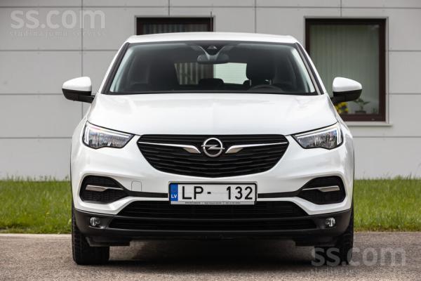 Белый Опель Grandland X 2018 в Елгава, объемом двигателя 1.20 л и пробегом 122 тыс. км за 12999 €, фото 1 на AUTOMOTO.COM.LV