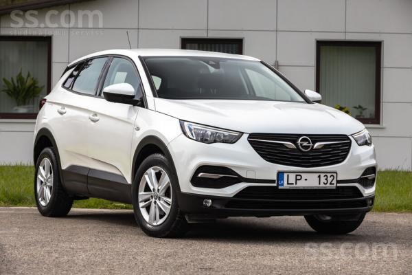 Белый Опель Grandland X 2018 в Елгава, объемом двигателя 1.20 л и пробегом 122 тыс. км за 12999 €, фото 3 на AUTOMOTO.COM.LV