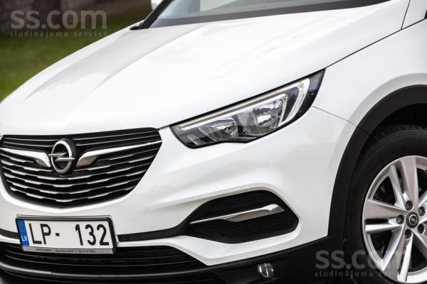 Белый Опель Grandland X 2018 в Елгава, объемом двигателя 1.20 л и пробегом 122 тыс. км за 12999 €, фото 9 на AUTOMOTO.COM.LV