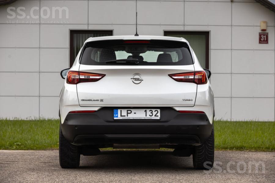 Белый Опель Grandland X 2018 в Елгава, объемом двигателя 1.20 л и пробегом 122 тыс. км за 12999 €, фото 10 на AUTOMOTO.COM.LV
