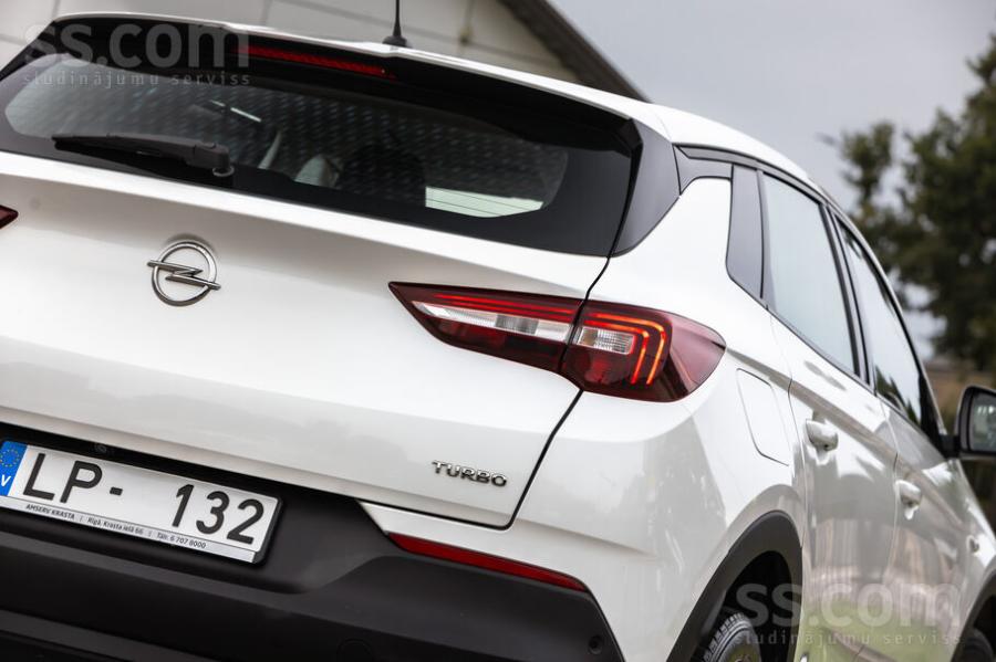 Белый Опель Grandland X 2018 в Елгава, объемом двигателя 1.20 л и пробегом 122 тыс. км за 12999 €, фото 12 на AUTOMOTO.COM.LV