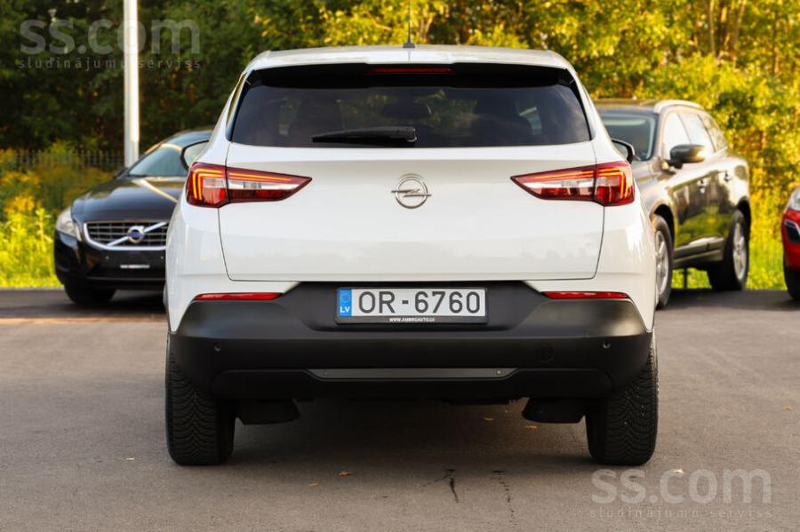 White Opel Grandland X 2018 in Jelgava, with an engine capacity of 1.50 L and mileage of 0 thousand km for 10850 €, photo 6 on AUTOMOTO.COM.LV