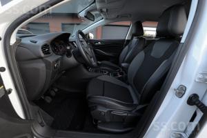 White Opel Grandland X 2018 in Jelgava, with an engine capacity of 1.50 L and mileage of 0 thousand km for 10850 €, photo 8 on AUTOMOTO.COM.LV