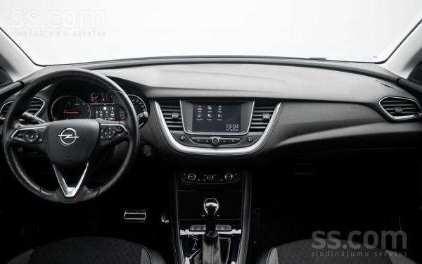 Белый Опель Grandland X 2018 в Таллин, объемом двигателя 1.60 л и пробегом 200 тыс. км за 9998 €, фото 3 на AUTOMOTO.COM.LV