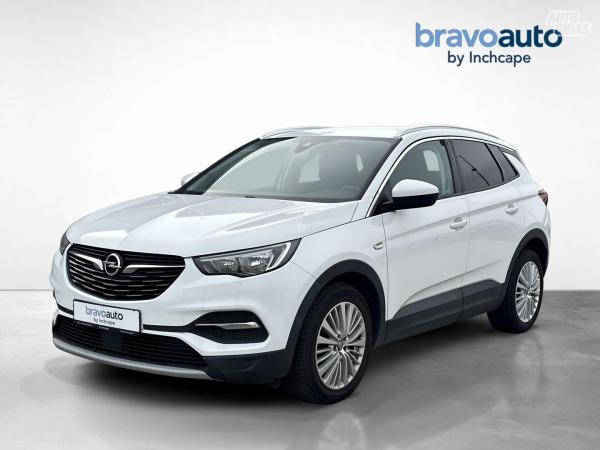 White Opel Grandland X 2018 in Klaipeda, with an engine capacity of 1.20 L and mileage of 138 thousand km for 11900 €, photo 1 on AUTOMOTO.COM.LV
