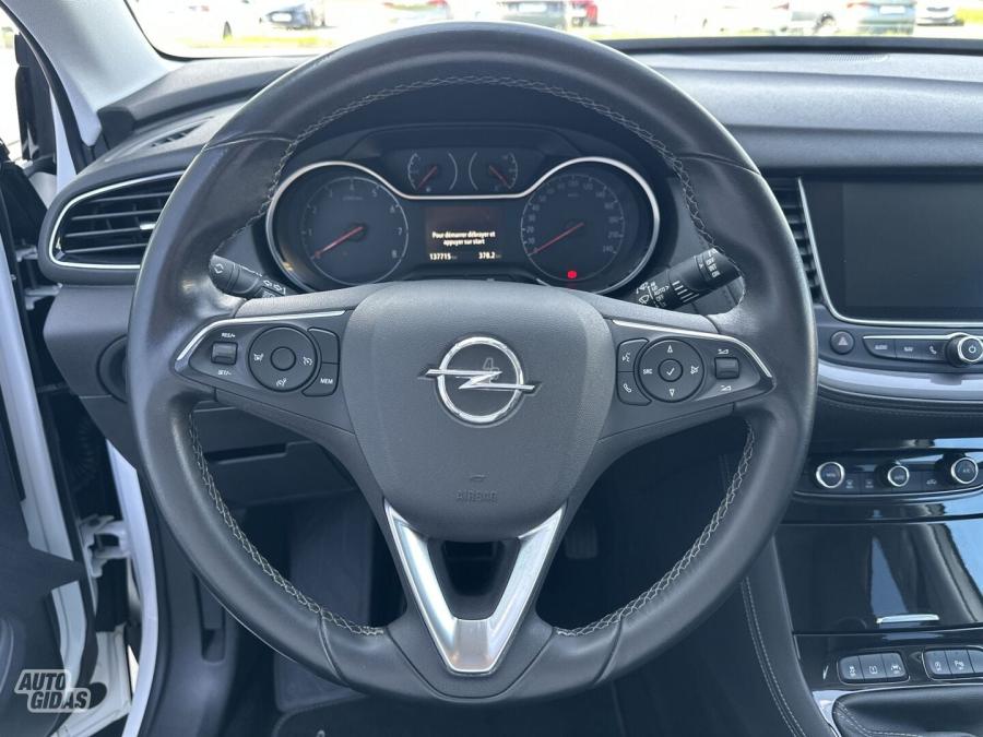 Balts Opel Grandland X 2018 Klaipėda, ar dzinēja tilpumu 1.20 L un nobraukumu 138 tūkst. km par 11900 €, foto 16 vietnē AUTOMOTO.COM.LV