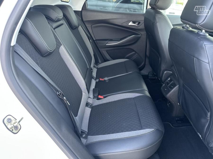 Balts Opel Grandland X 2018 Klaipėda, ar dzinēja tilpumu 1.20 L un nobraukumu 138 tūkst. km par 11900 €, foto 24 vietnē AUTOMOTO.COM.LV