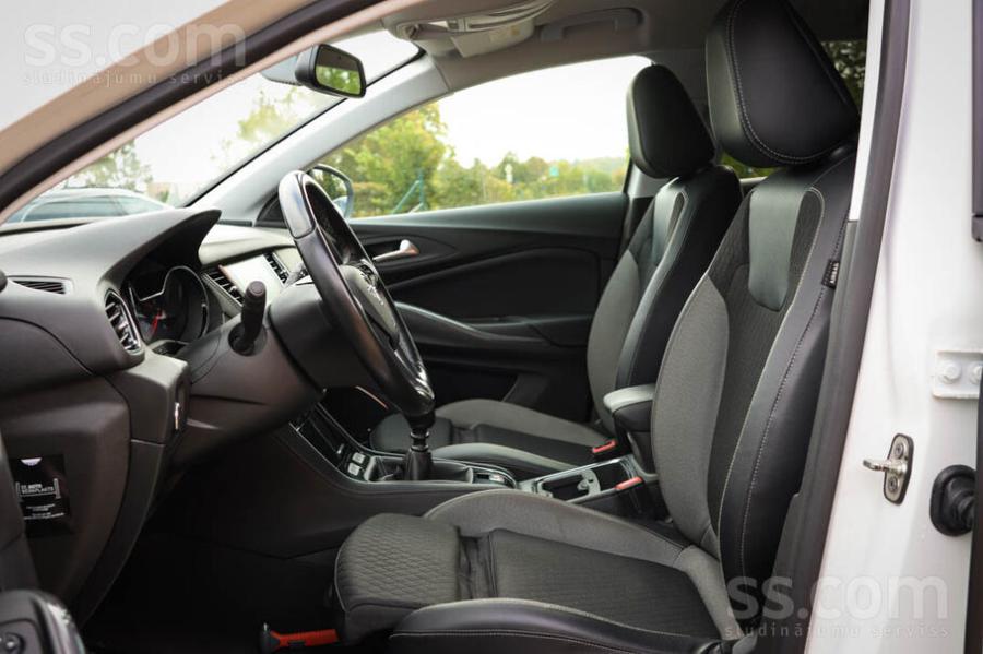 Balts Opel Grandland X 2019 Tukums, ar dzinēja tilpumu 1.20 L un nobraukumu 163 tūkst. km par 10790 €, foto 6 vietnē AUTOMOTO.COM.LV